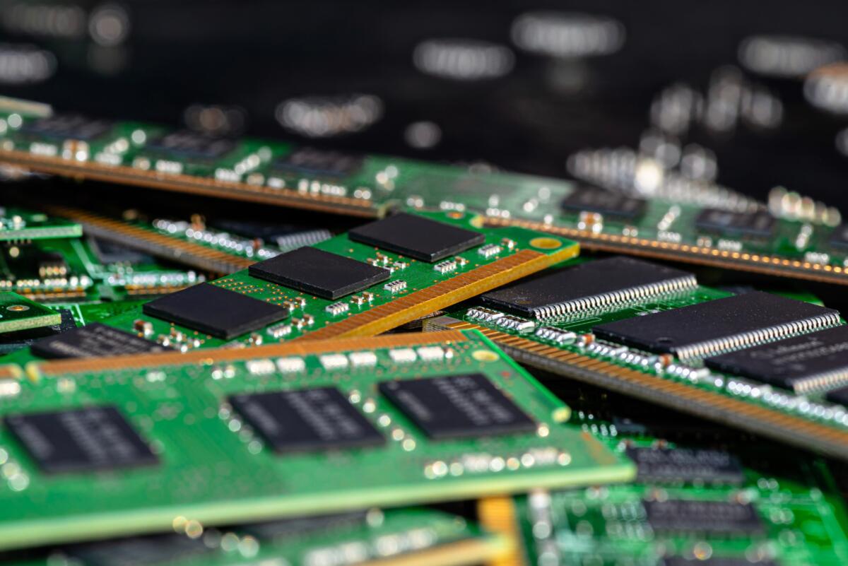 DRAM & NAND Market 2025-2026: Price increases & shortages linked to AI